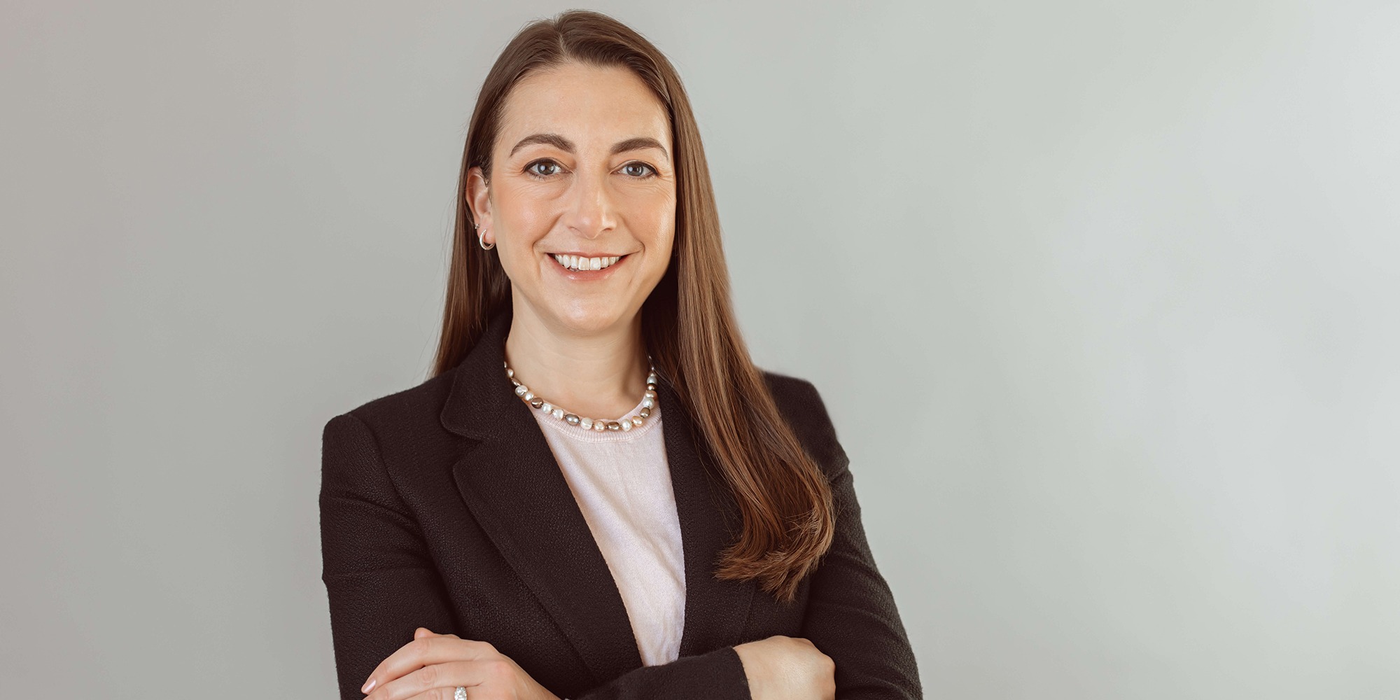 Headshots that Shine: Elevate Your Personal Brand